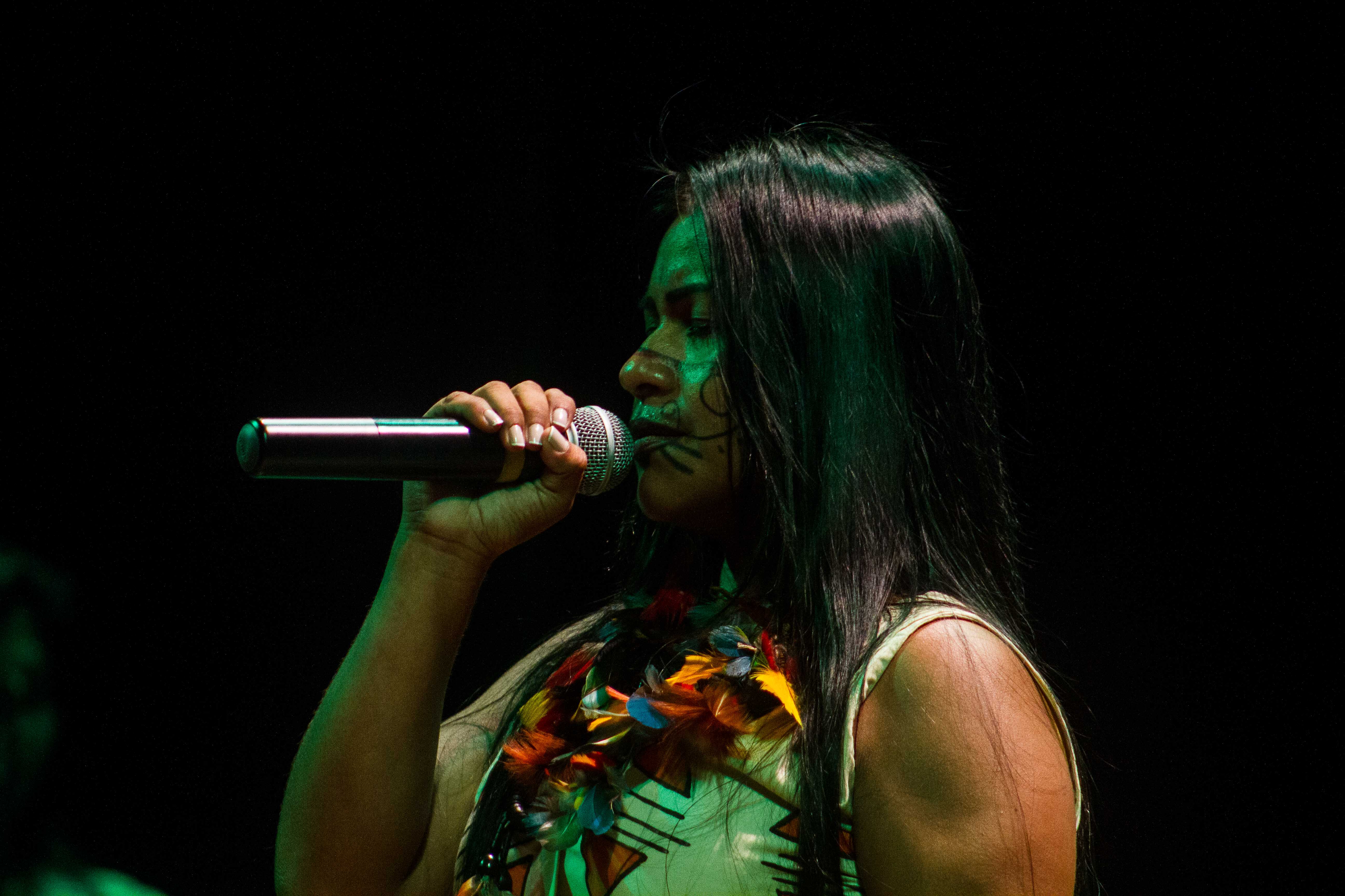 Cantora Djuena Tikuna é indicada a prêmio internacional de música ...