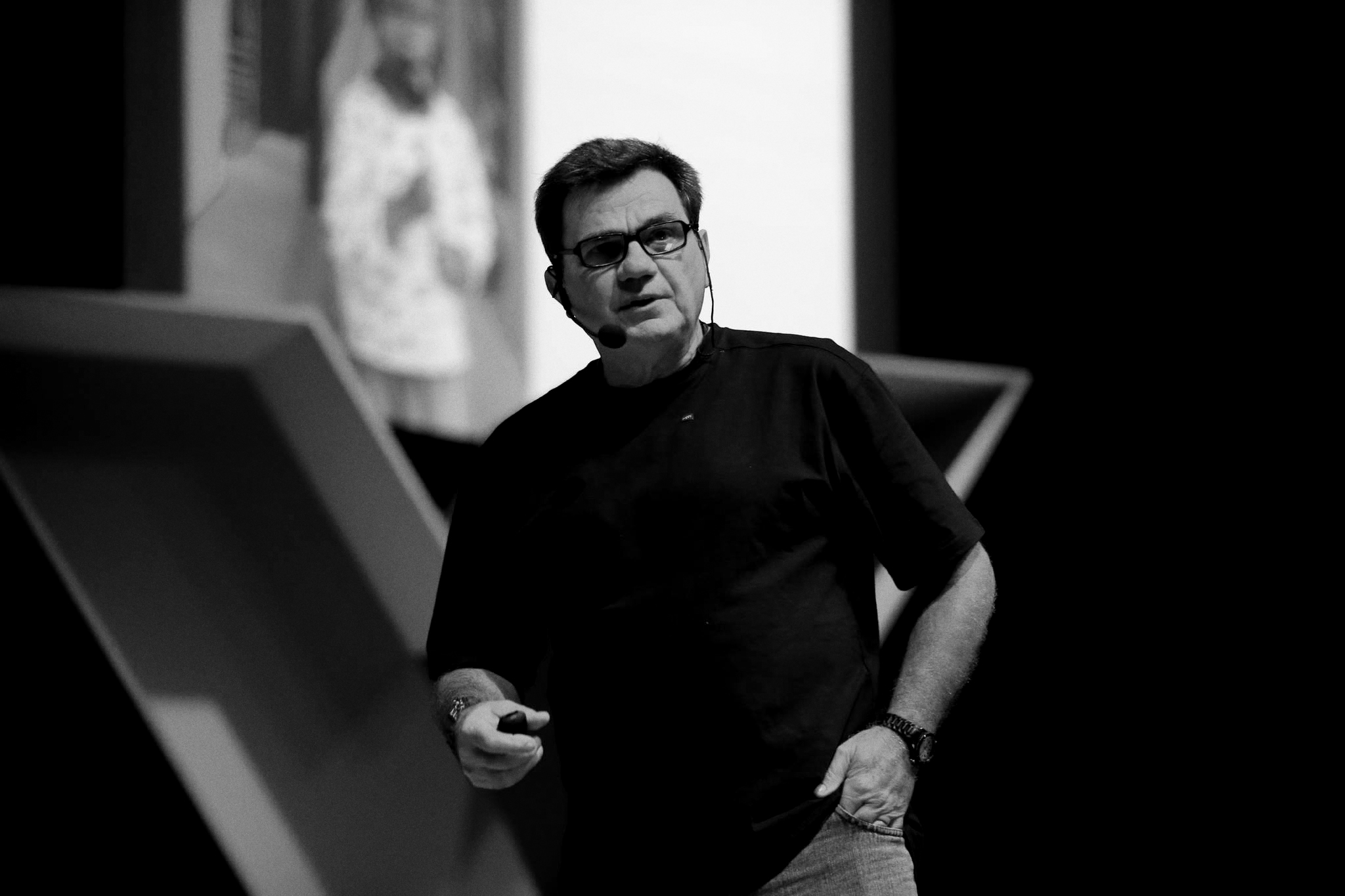 J.R. Ripper, por um outro compartilhamento das imagens - Amazônia Real