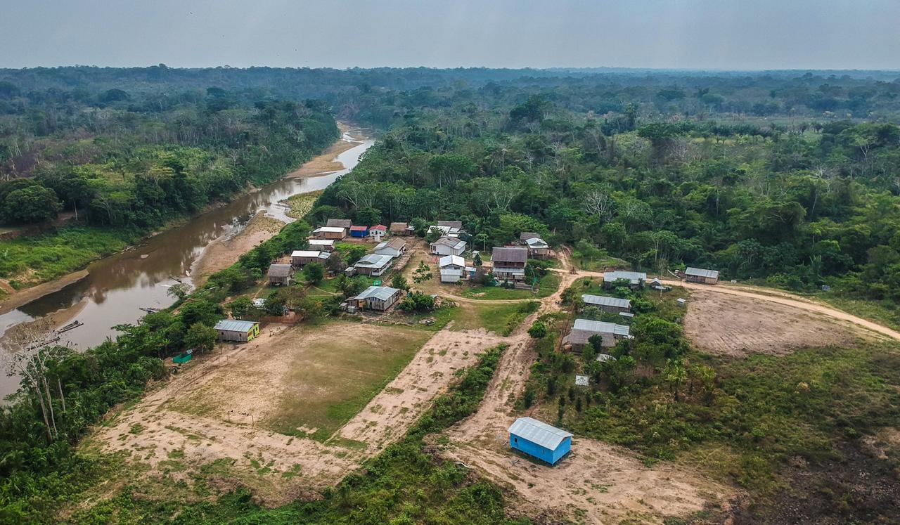 Indígenas isolados que vivem no Peru se refugiam no Brasil - Amazônia Real